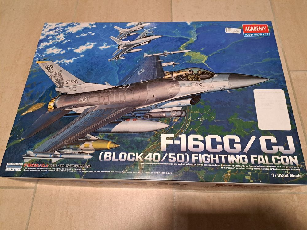 F-16CJ Block 40/50 mit Zubehör Academy 1/32 | Kaufen auf Ricardo