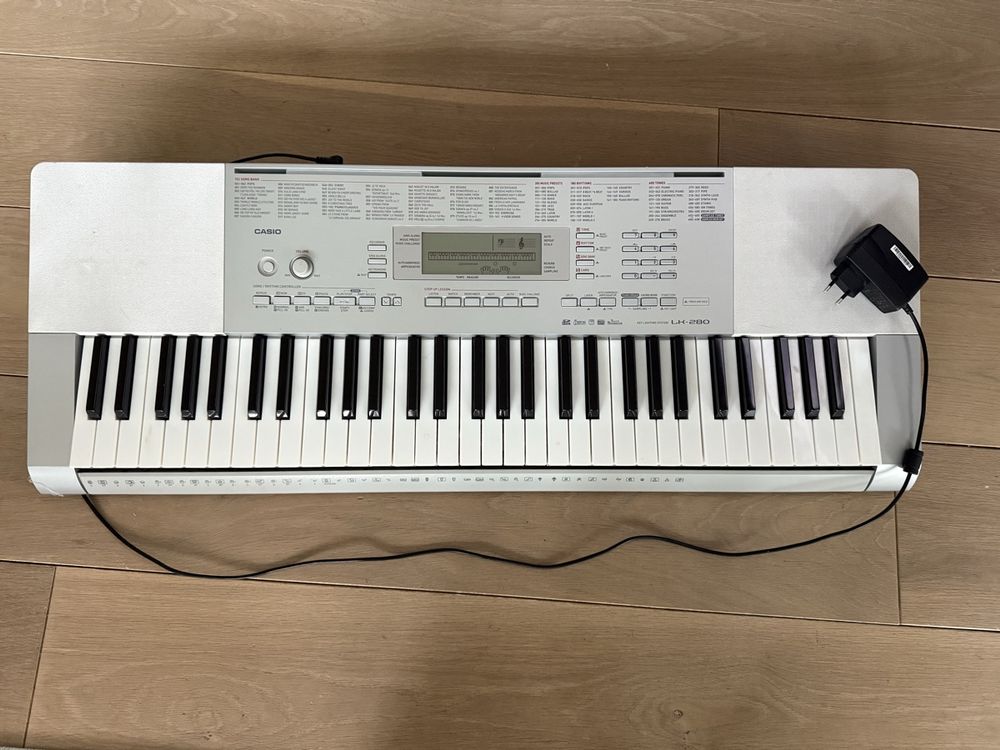 Keyboard Casio LK 280 | Kaufen auf Ricardo