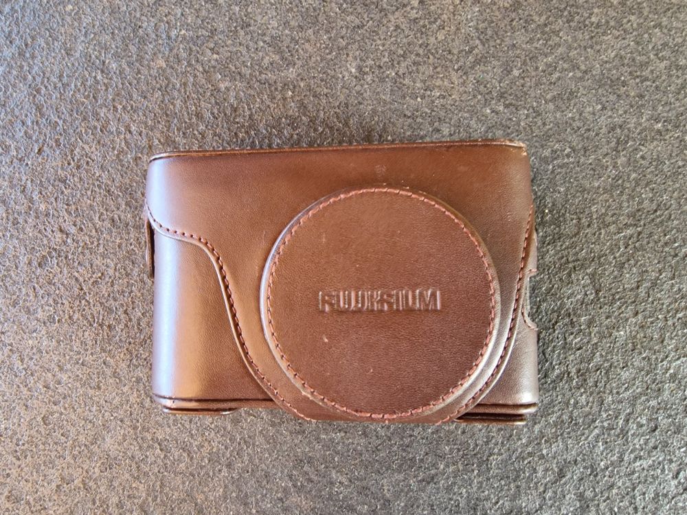 Fuji X100 Schutz Hülle (Gebraucht) in Untersiggenthal für CHF 10.5 ...