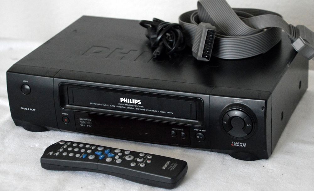Videorecorder VHS Philips VR200A magnétoscope (D'occasion) à Collonges pour CHF 90 – avec ...