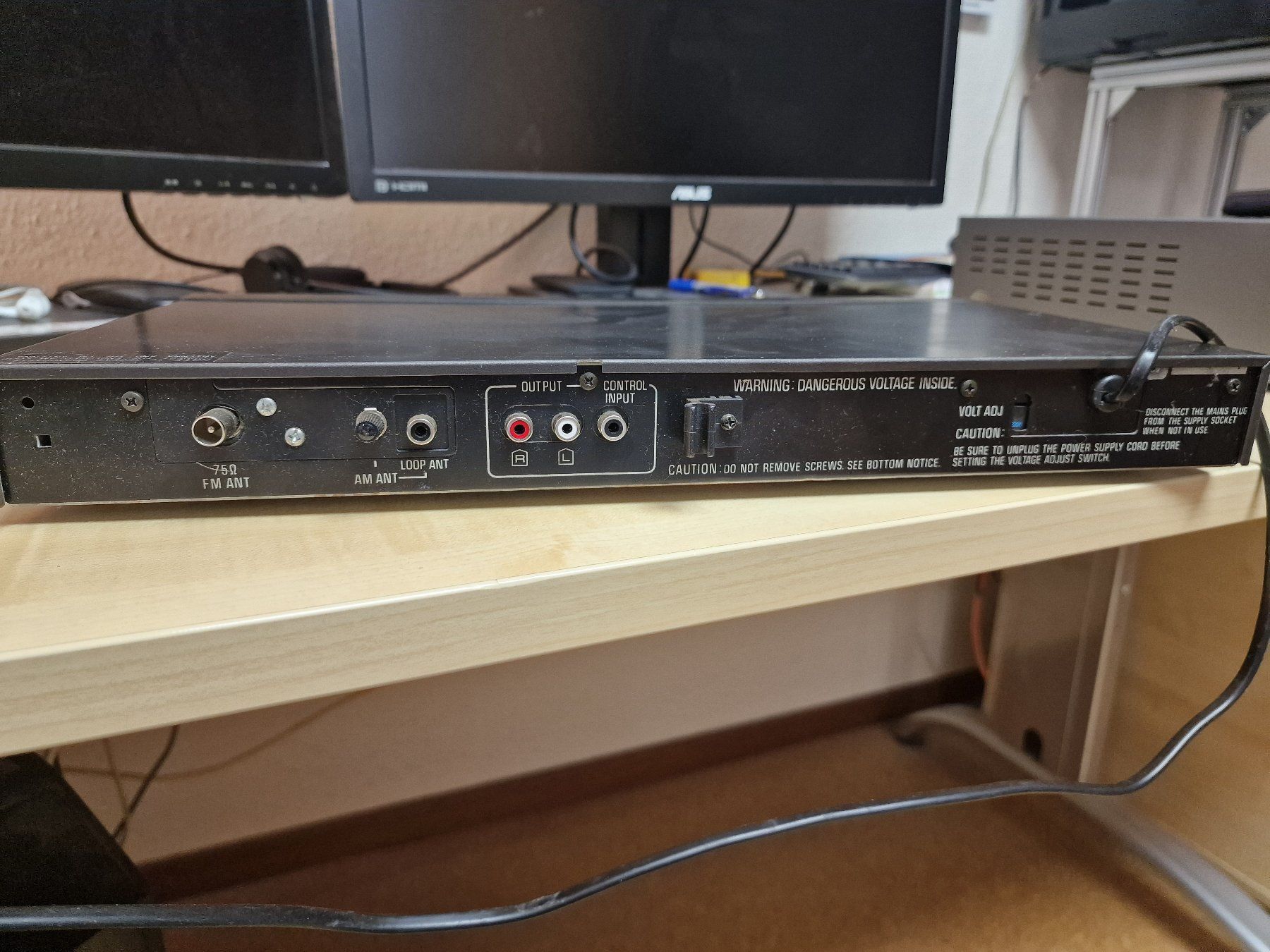 Technics Synthesizer FM/AM Stereo Tuner ST-S707 - schön (Gebraucht) in ...
