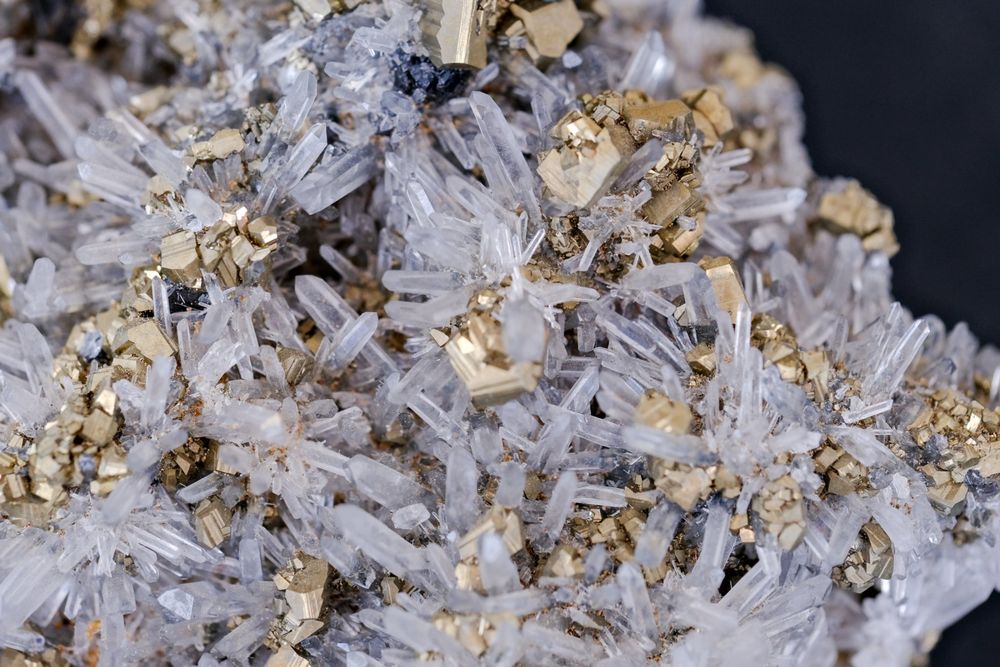 Pyrit Quarz Stufe - Peru - Kupferkies - Mineral - Kristall | Kaufen auf Ricardo