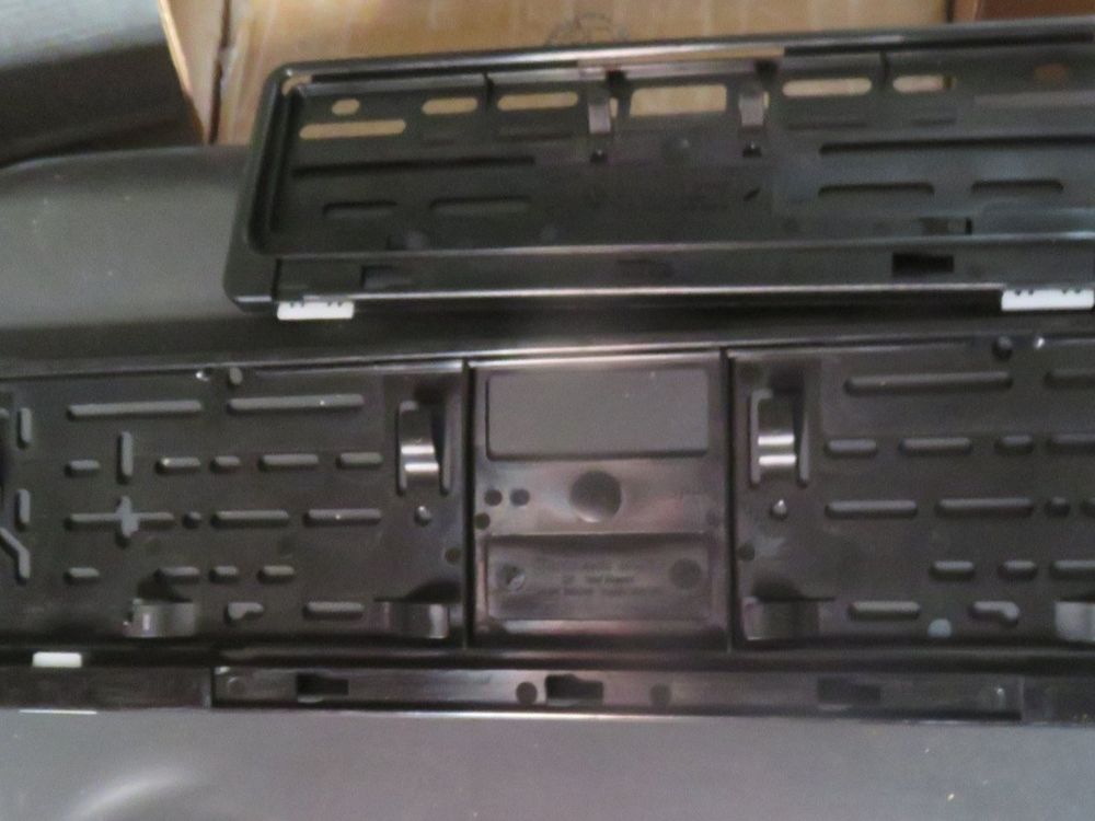 Auto Nummernschild Wechselschild Rahmen + Klicksystem Satz (Neu (gemäss ...