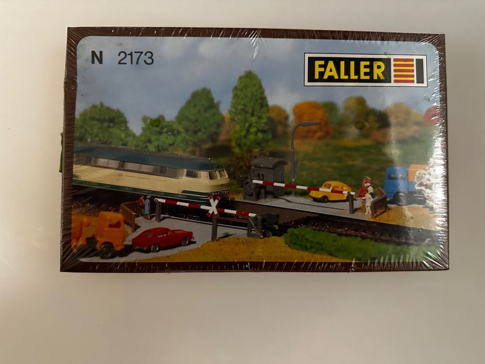 Beschrankter Bahnübergang N2173 - Spur N (Neu und originalverpackt) in Abtwil SG für CHF 20 ...