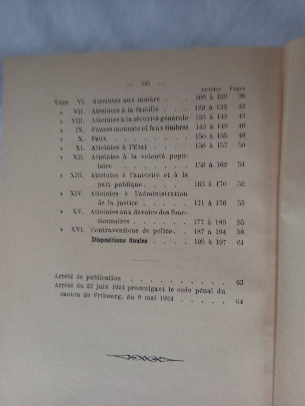 Code pénal du Canton de Fribourg, 1924 (D'occasion) à Rossens FR pour ...
