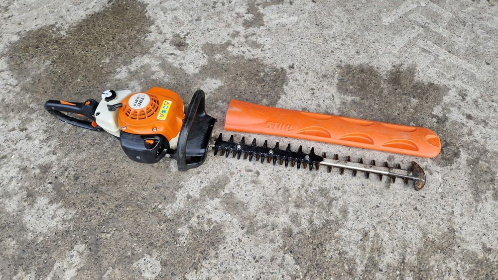 Stihl Heckenschere HS 81 R (Defekt) in Niederwil AG für CHF 137 – nur Abholung auf Ricardo kaufen