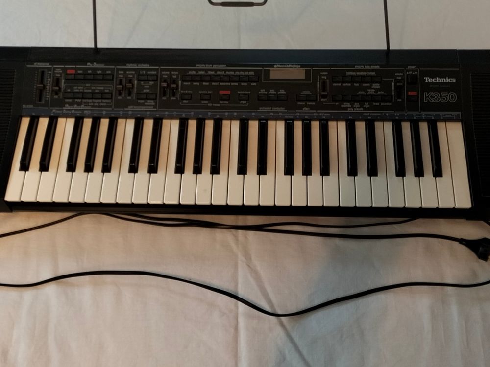 Keyboard Technics K350 (Gebraucht) in Bottighofen für CHF 1 – nur ...