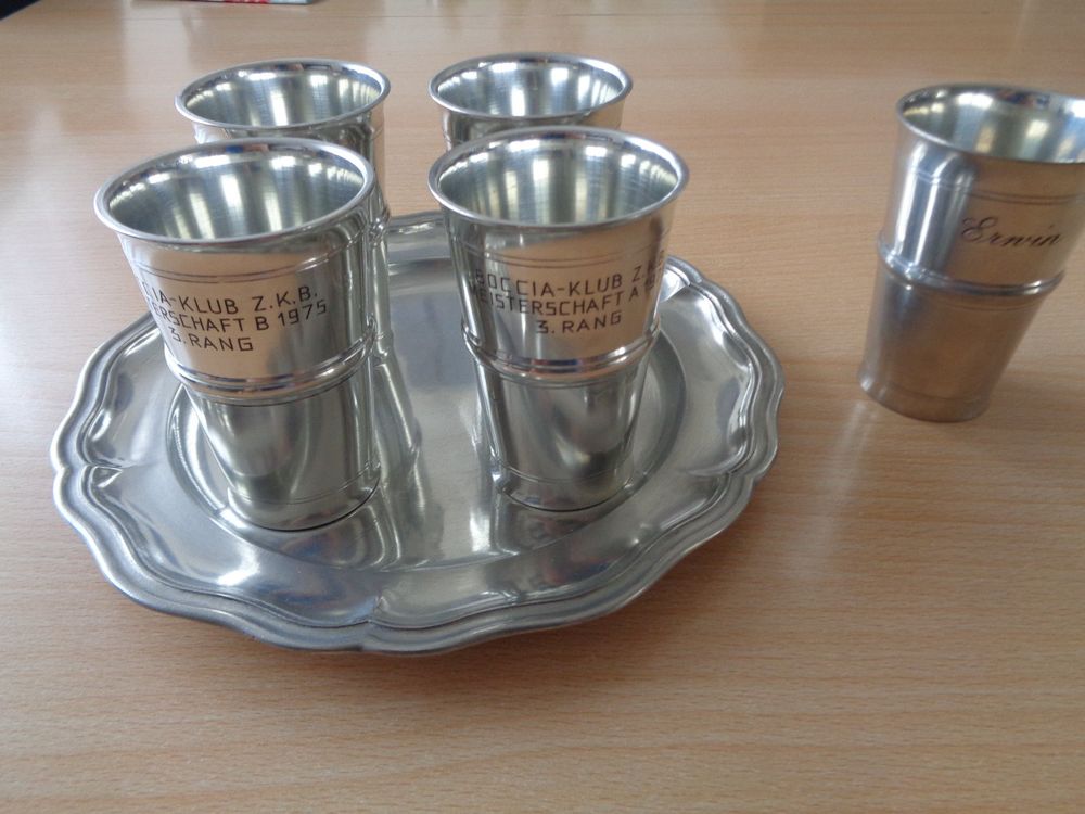 Zinnteller mit 5 Bechern | Kaufen auf Ricardo