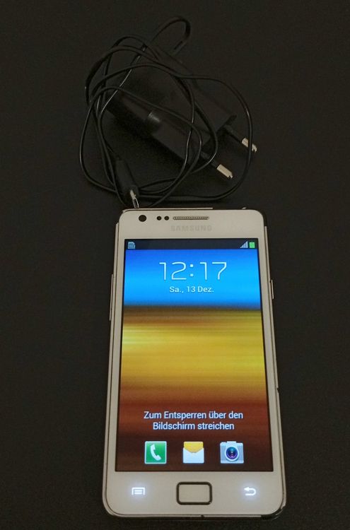 Samsung GT-19100 Funktioniert einwandfrei mit lade Gerät. (Gebraucht ...