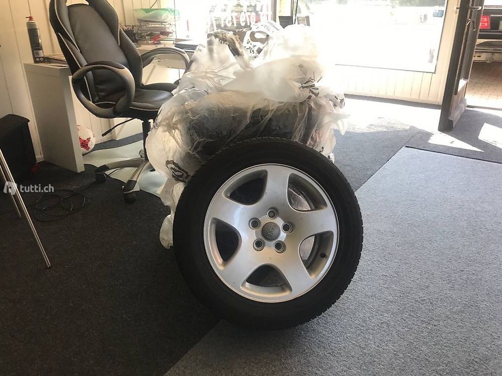 Audi Lochkreis A4