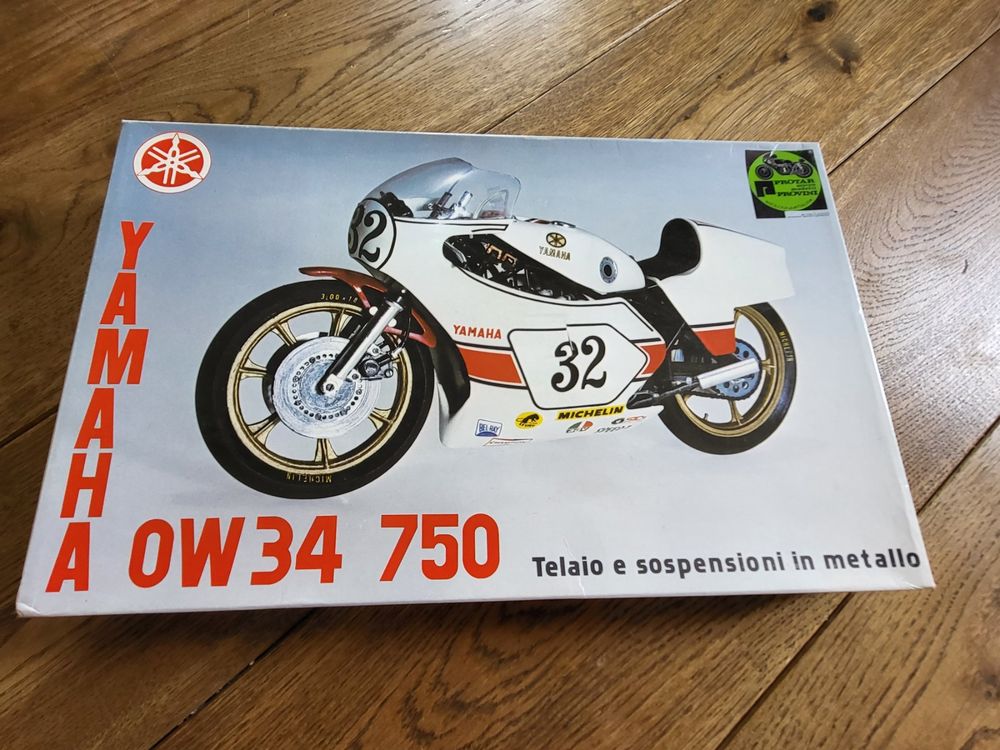 PROTAR 1:9 YAMAHA 750 OW34 NEU (Nuovo (secondo la descrizione)) a Port ...
