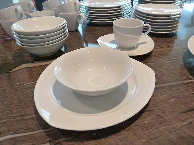 40 tlg Geschirr-Service, weiss neutral, Keramik (Gebraucht) in Gais für ...