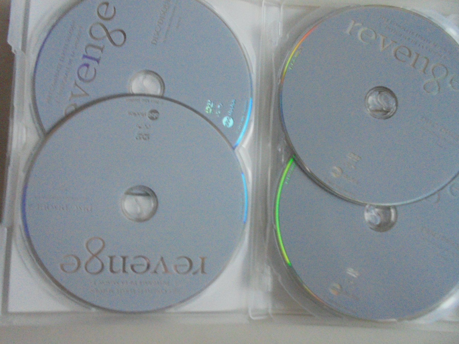 " Revenge " intégrale de la saison 1, 6 DVD très bon état (D'occasion ...