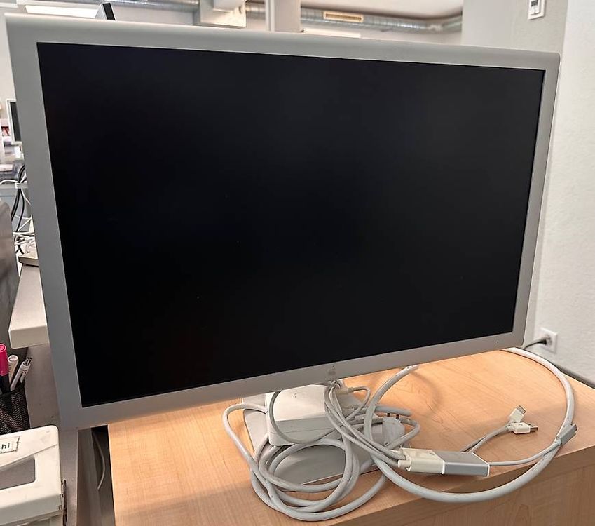 Apple Cinema Display 23" mit USB-C-Adapter (Gebraucht) in Heimberg für ...