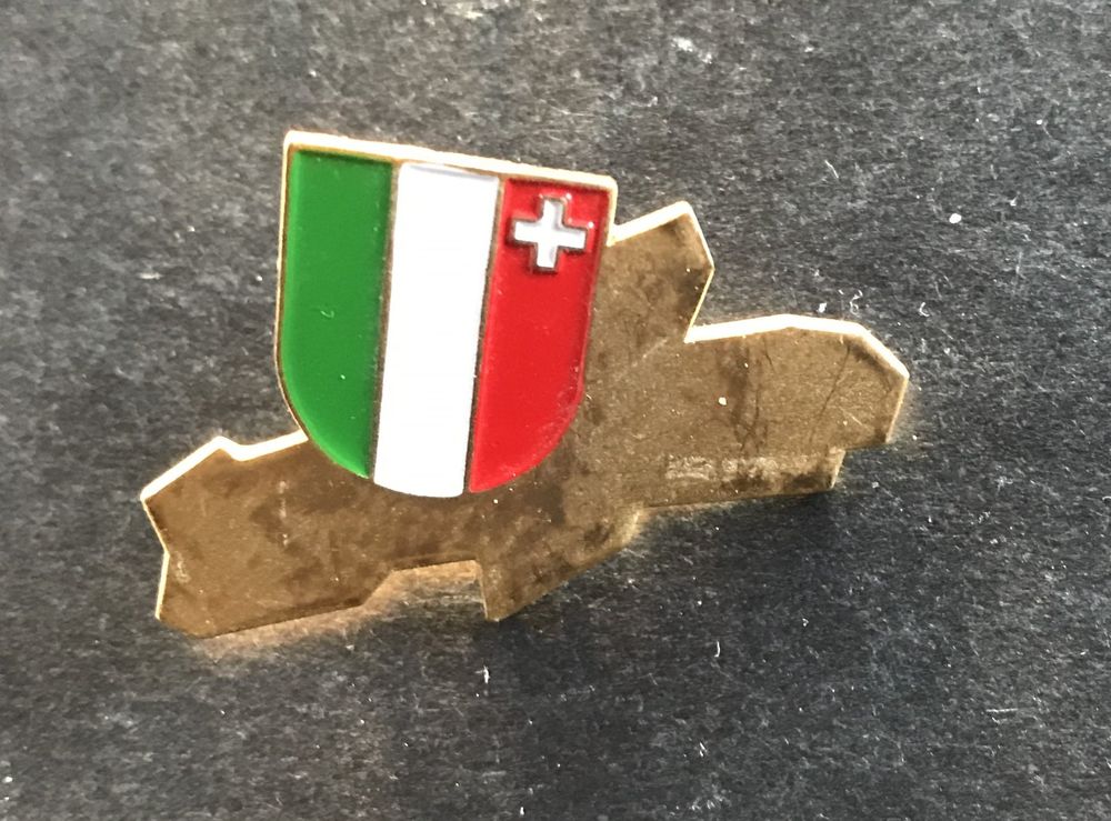PIN KANTONS WAPPEN (Gebraucht) in Ostermundigen für CHF 5.2 – mit Lieferung auf Ricardo kaufen