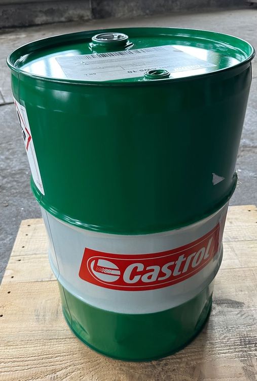 2 x 60 Liter Ölfass-Castrol mit leichten Beulen | Kaufen auf Ricardo