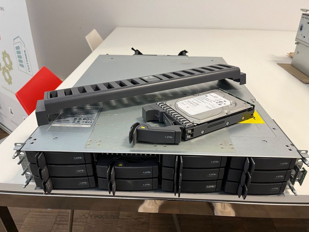 NetApp FAS2040 - 12x 1TB (Gebraucht) in Uznach für CHF 50 – nur ...