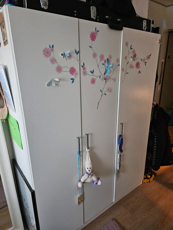Drehtüren Kleiderschrank (Gebraucht) in Wilen b. Wollerau für CHF 32 – nur Abholung auf Ricardo ...