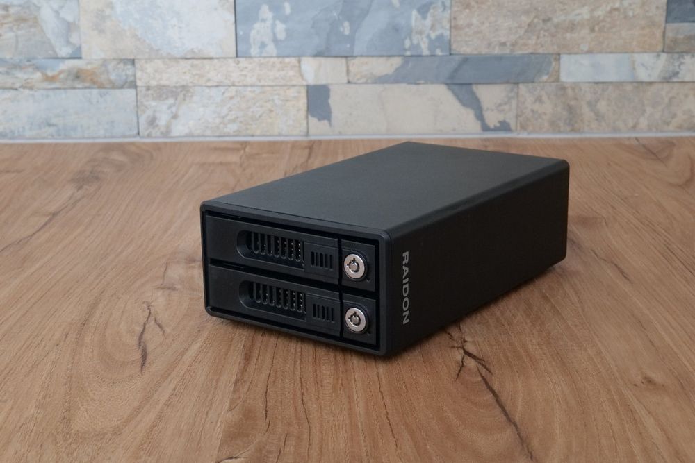 RAIDON GR3660-B3 - RAID Gehäuse für 2 Festplatten (Gebraucht) in für ...