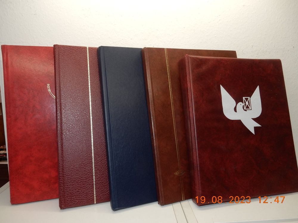 1 Lot von 5 Briefmarkenalben / 1 x mit Viererblocks | Kaufen auf Ricardo