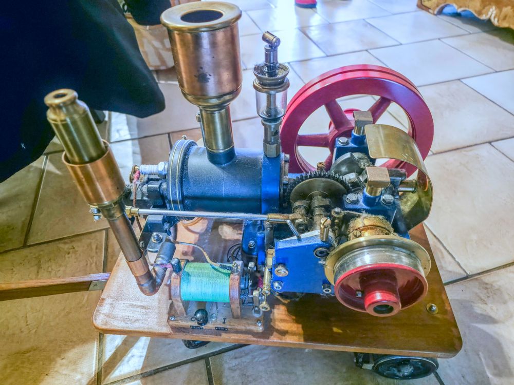 Stationäres Gas/Benzinmotor-Modell, Handarbeit, Top Zustand! (Gebraucht ...