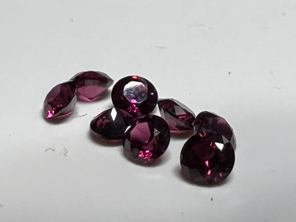 Edelstein Rhodolith im Brillantschliff (Neu und originalverpackt) in ...