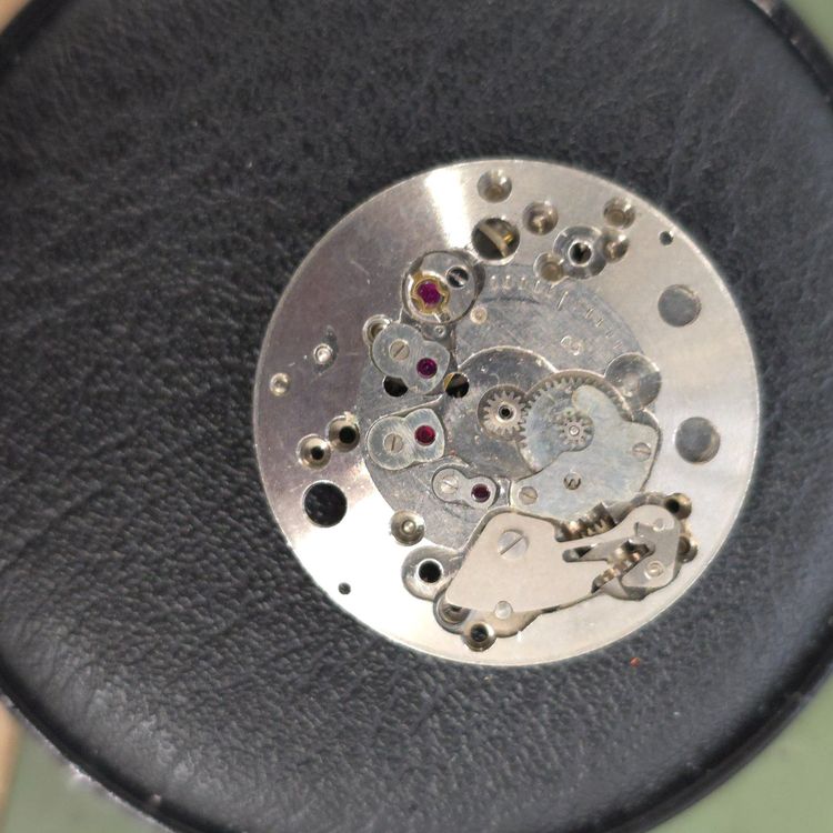 Mouvement ETA 1080 non complet pour pièces (Defekt) in für CHF 5 – mit ...