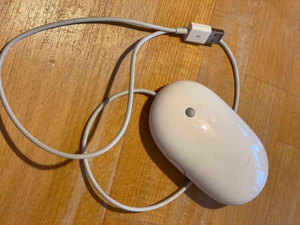 Apple Maus mit Kabel (Gebraucht) in Thun für CHF 9 – mit Lieferung auf ...