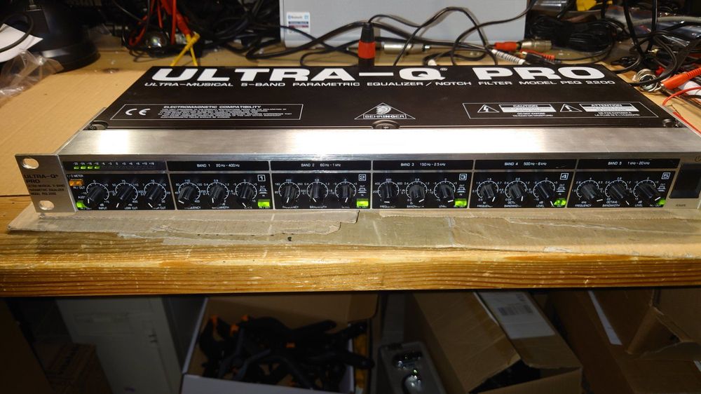BEHRINGER ULTRA-Q PRO PEQ 2200 (Gebraucht) in Balerna für CHF 30 – mit ...