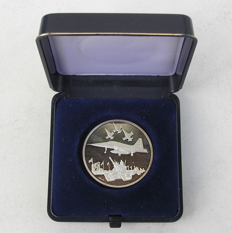 MEDAILLE DEFILEE EMMEN FELDDIVISION 8 1981 SILBER 999 (Gebraucht) in Grenchen für CHF 13 – mit ...
