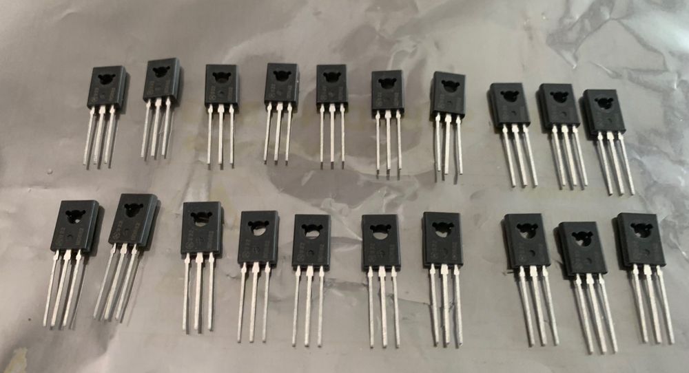 20 Stück neue PNP Power Darlington transistor- BD682 | Kaufen auf Ricardo
