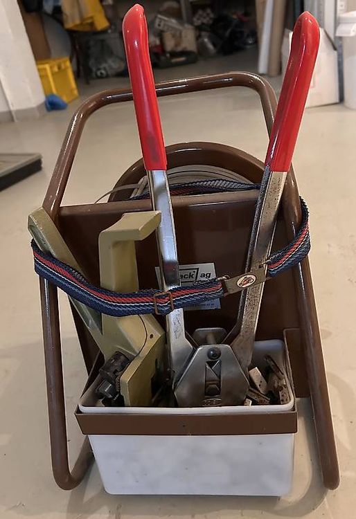 Cerclage palette (D'occasion) à Neuchâtel pour CHF 35 – retrait ...