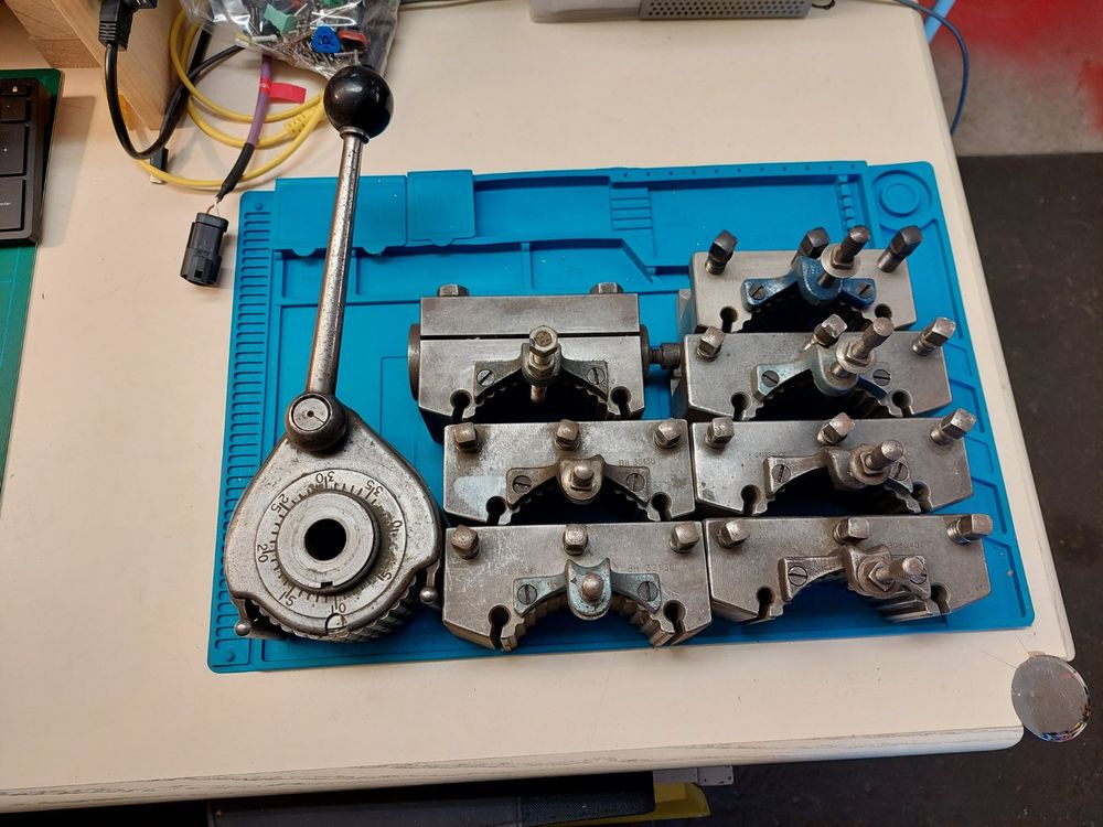 Multifix Swiss Made mit 7 Haltern 22/B bis zu 9PS Maschinen (Gebraucht ...