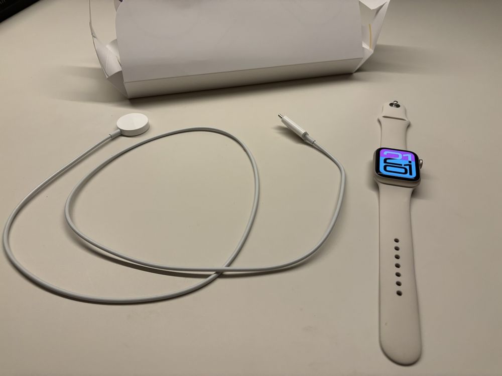 Apple Watch SE 2024 (40mm) (Gebraucht) in Rorschach für CHF 135 – mit ...