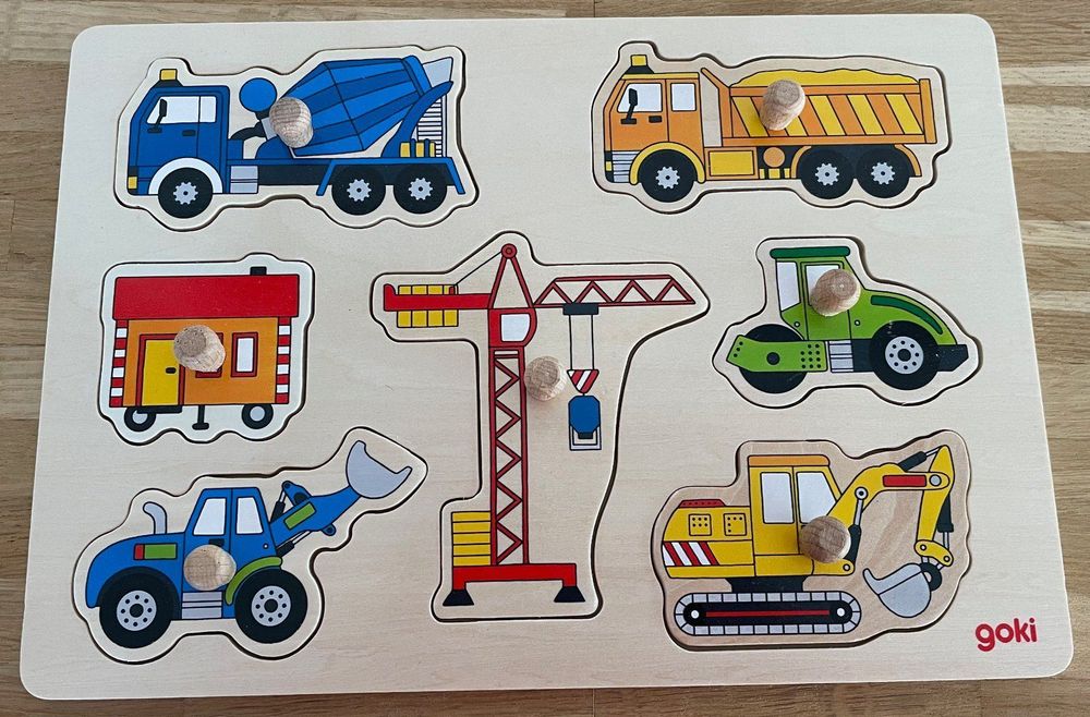 Goki Holz Greifpuzzle Baufahrzeuge 57593 (Gebraucht) in für CHF 5 – mit ...
