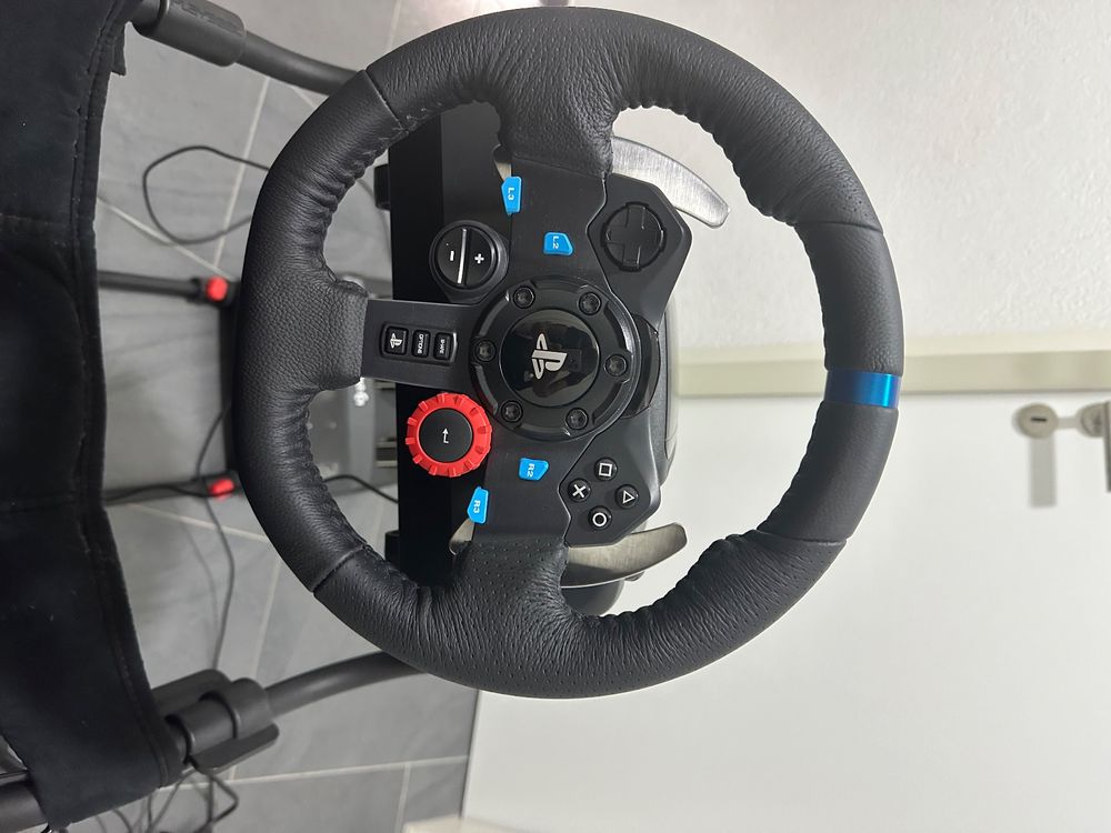 Logitech g29 Lenkrad mit sitz (Neu (gemäss Beschreibung)) in Egolzwil ...