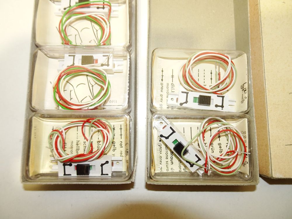 7 Fleischmann Stell und Schaltpult Stellwerk 6907 (Neu (gemäss ...