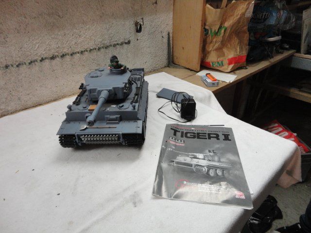 RC Panzer Tiger l (Defekt) in Berikon für CHF 86 – mit Lieferung auf ...