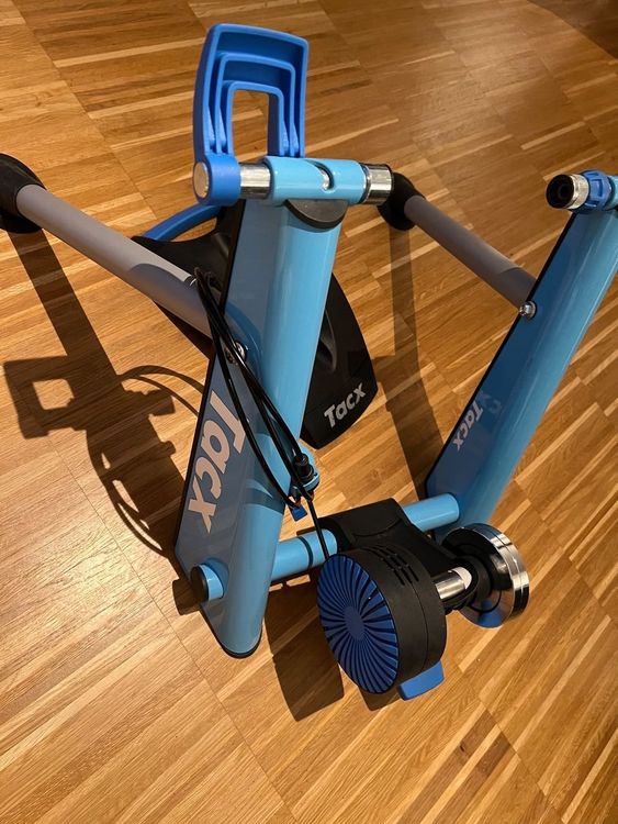 Tacx Boost Fahrrad Velo Rolle inkl. Zubehör | Kaufen auf Ricardo