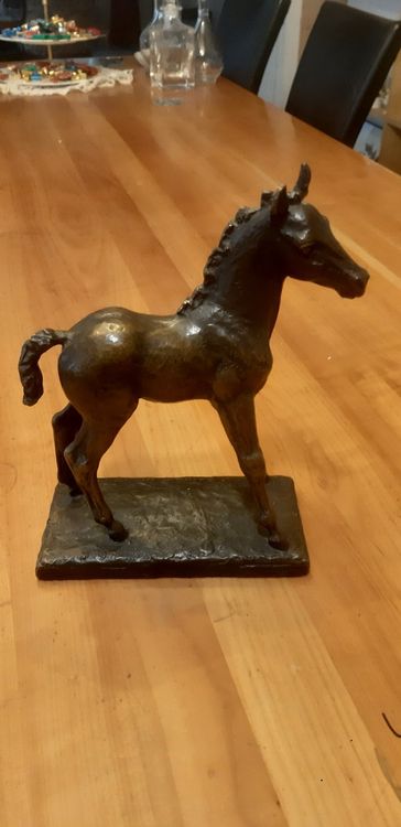 Bronze Figur Arnold Huggler Fohlen (Gebraucht) in für CHF 448 – mit ...