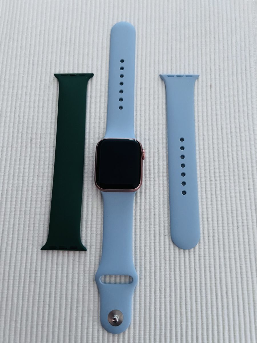 Apple Watch SE GPS + Cellular, 40 mm Gold 2 Armbänder (Gebraucht) in ...