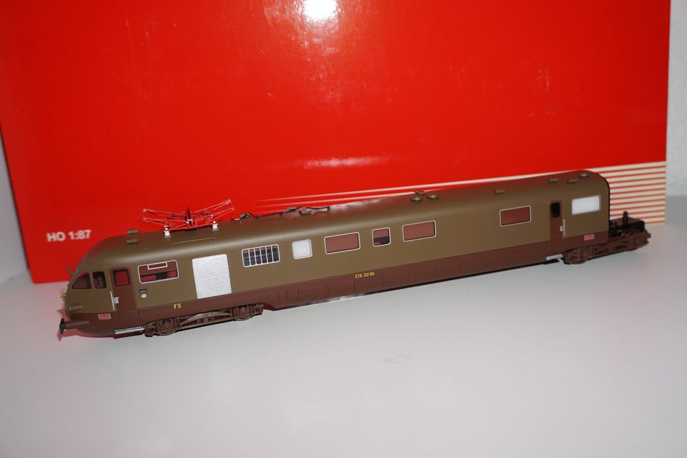 Rivarossi HR2066 - FS ETR 212 Triebzug H0/DC (Defekt) in Matten b ...