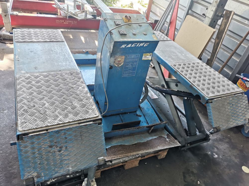 Scherenlift OMCN 552/ 3'000Kg 1m Hebehöhe defekt | Kaufen auf Ricardo