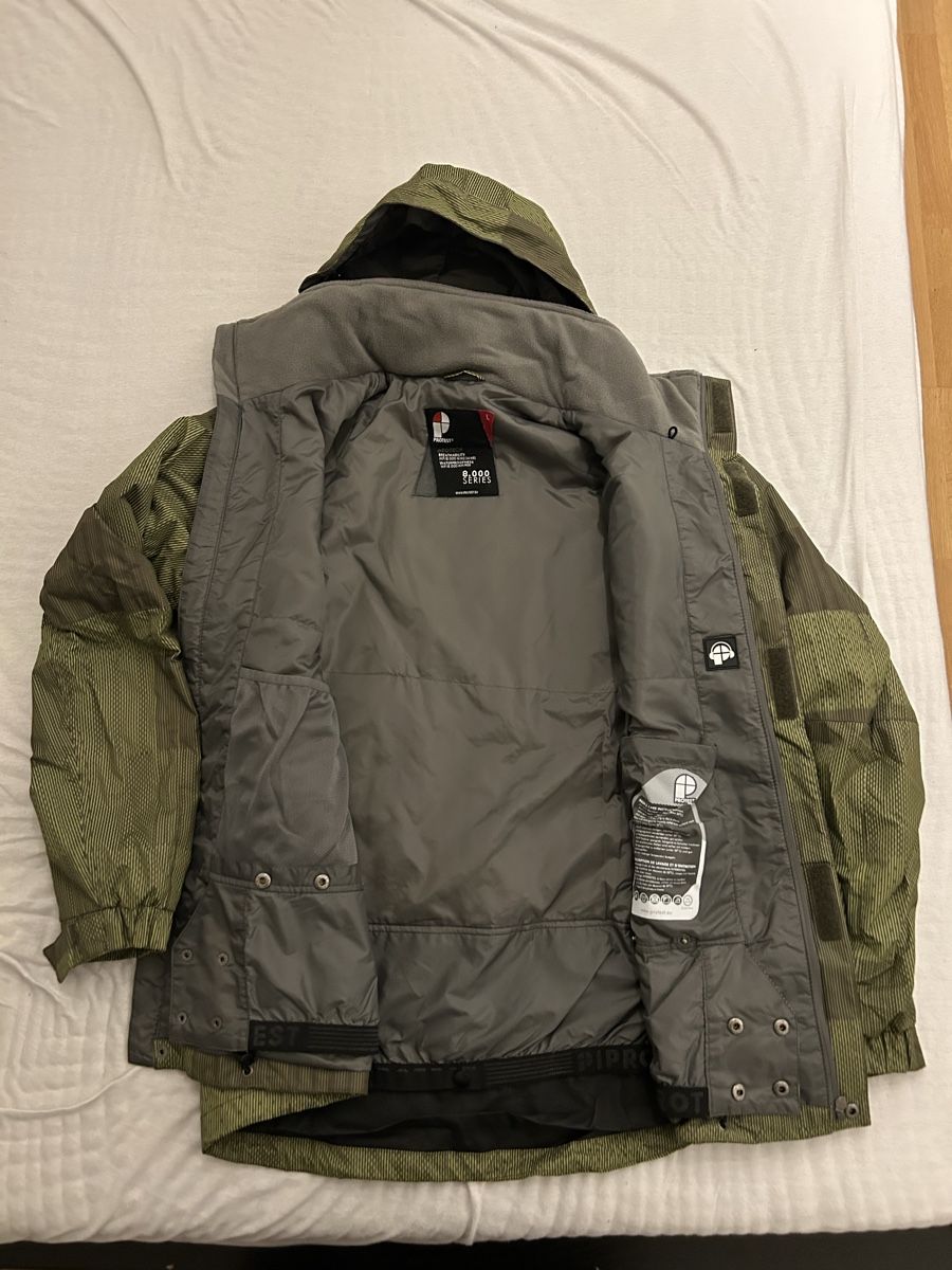Protest GEOTECH Series 8.000 Outdoor-/Snowjacke (Größe L) (Gebraucht ...