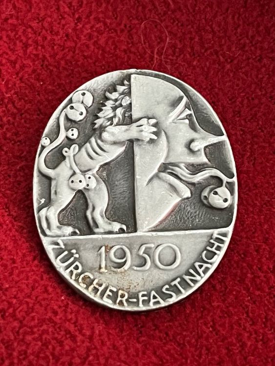 Pin Fasnacht Zürich 1950 (Gebraucht) in Zürich für CHF 5 – mit Lieferung auf Ricardo kaufen