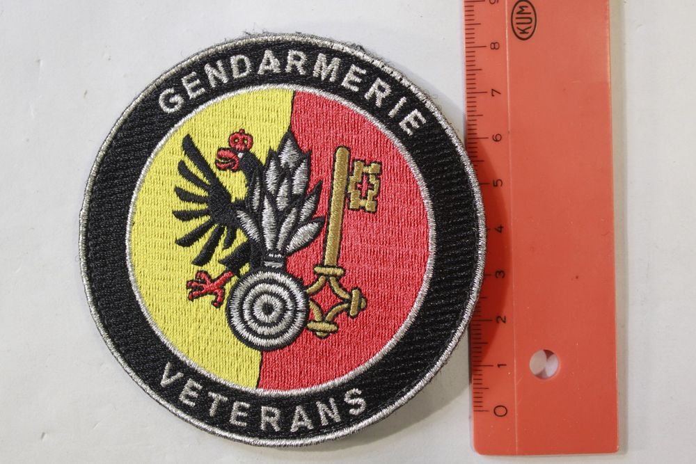 police GE (D'occasion) à La plaine pour CHF 4 – avec livraison ...