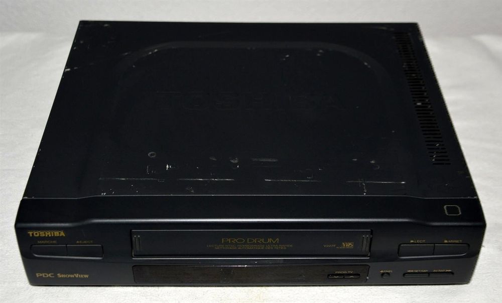 Videorecorder VHS Toshiba V-227F magnétoscope (Gebraucht) in Collonges für CHF 65 – mit ...