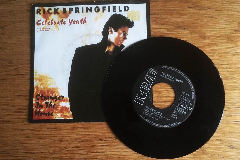 Platte (Single): Rick Springfield – Celebrate Youth | Kaufen auf Ricardo