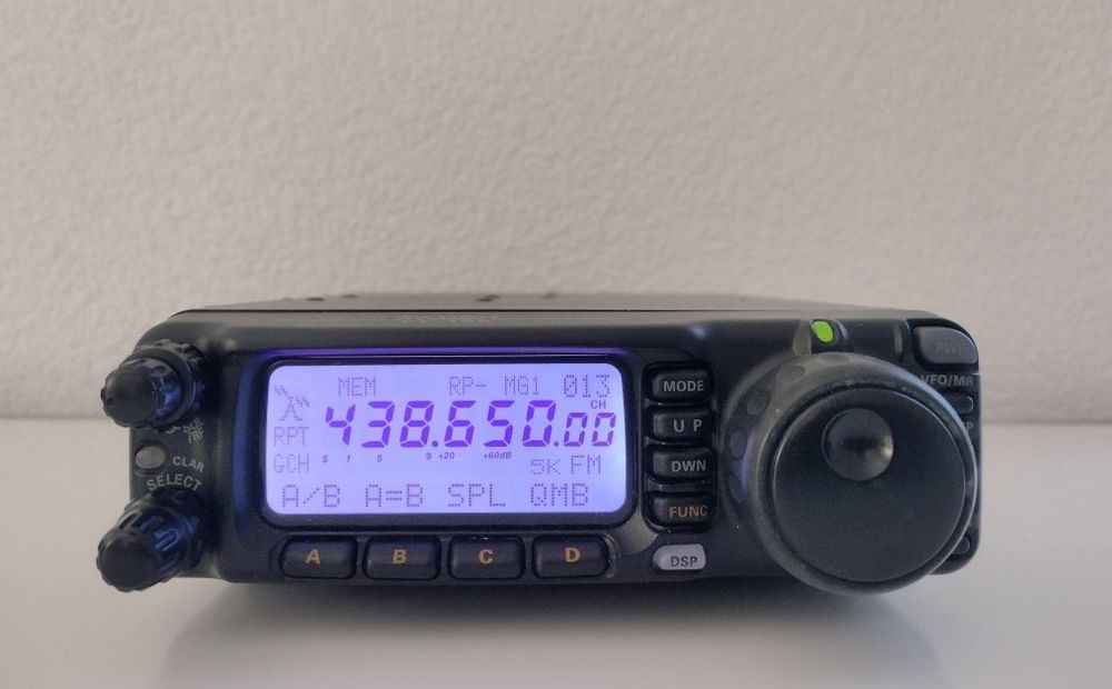 YAESU FT-100 KW/VUHF Transceiver (Gebraucht) in Zürich für CHF 316 ...