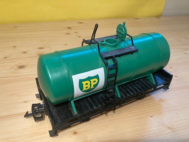2-achsiger BP Tankwagen (Gebraucht) in Schöfflisdorf für CHF 36 – mit ...